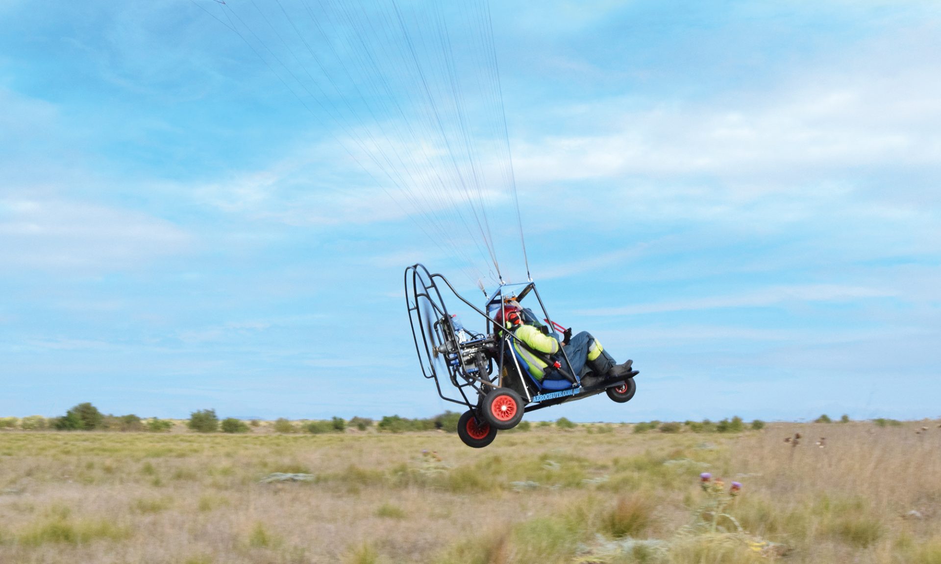 FRESH AIR, FREEDOM AND POWERED PARACHUTES - SportPilot