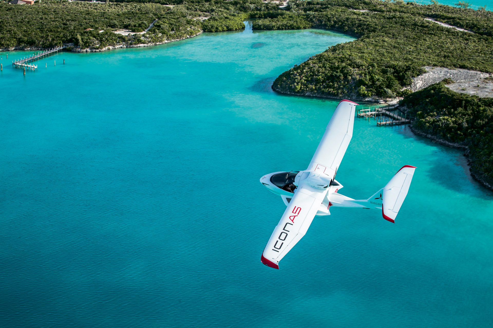 FLYING THE ICON A5 - SportPilot